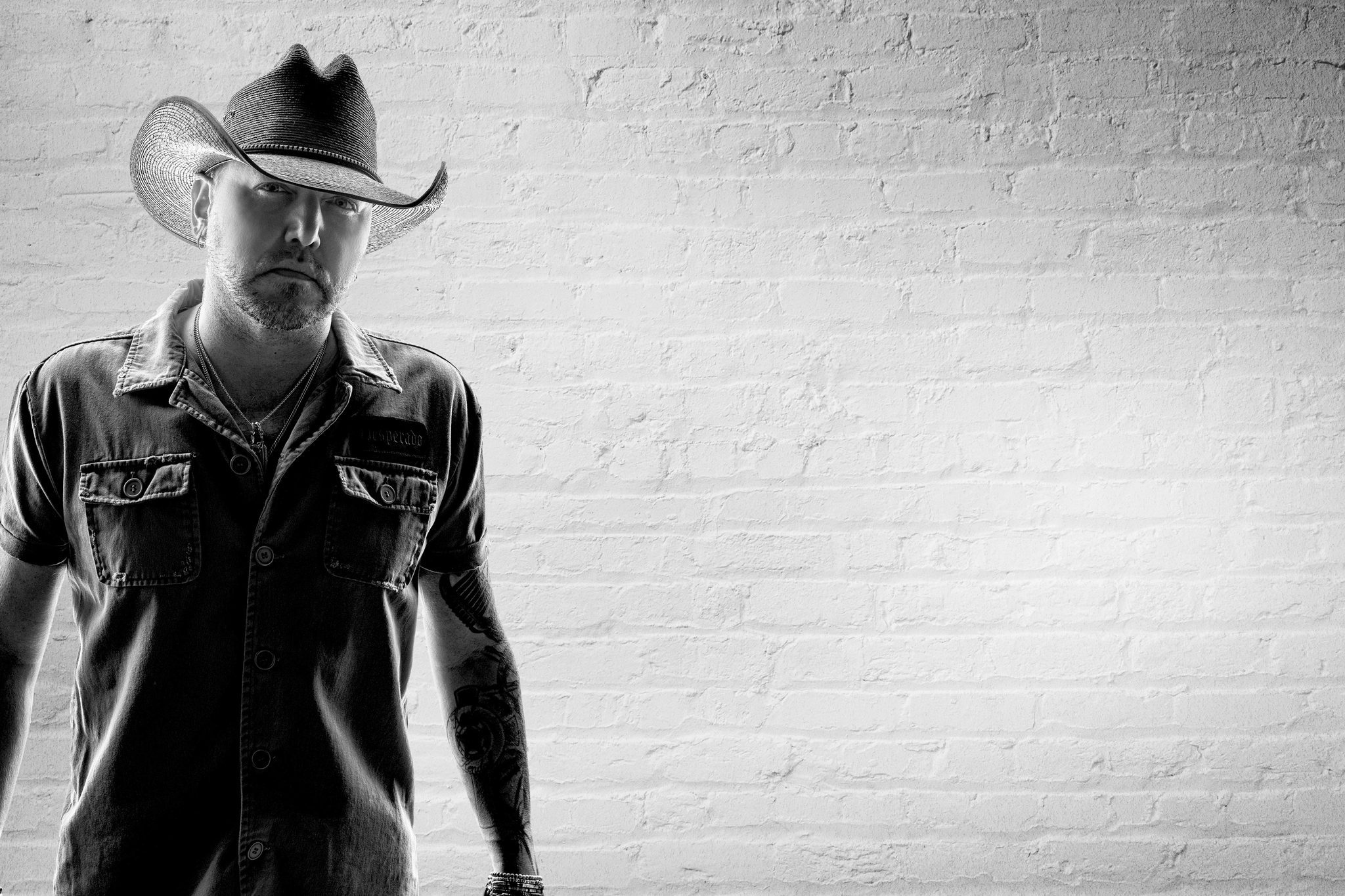 Jason Aldean Takes A Shot At Big City Lawlessness With New Single “Try ...