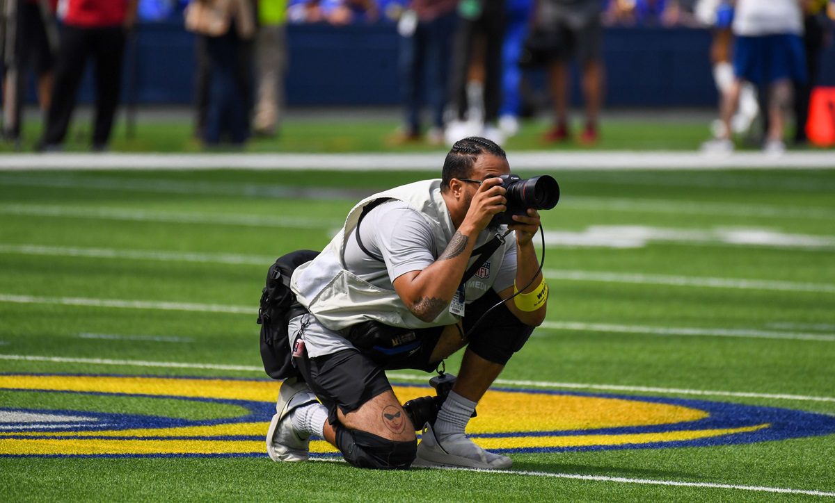 Apparently The NFL (Worth $200 Billion) Only Pays Photographers $17 An ...
