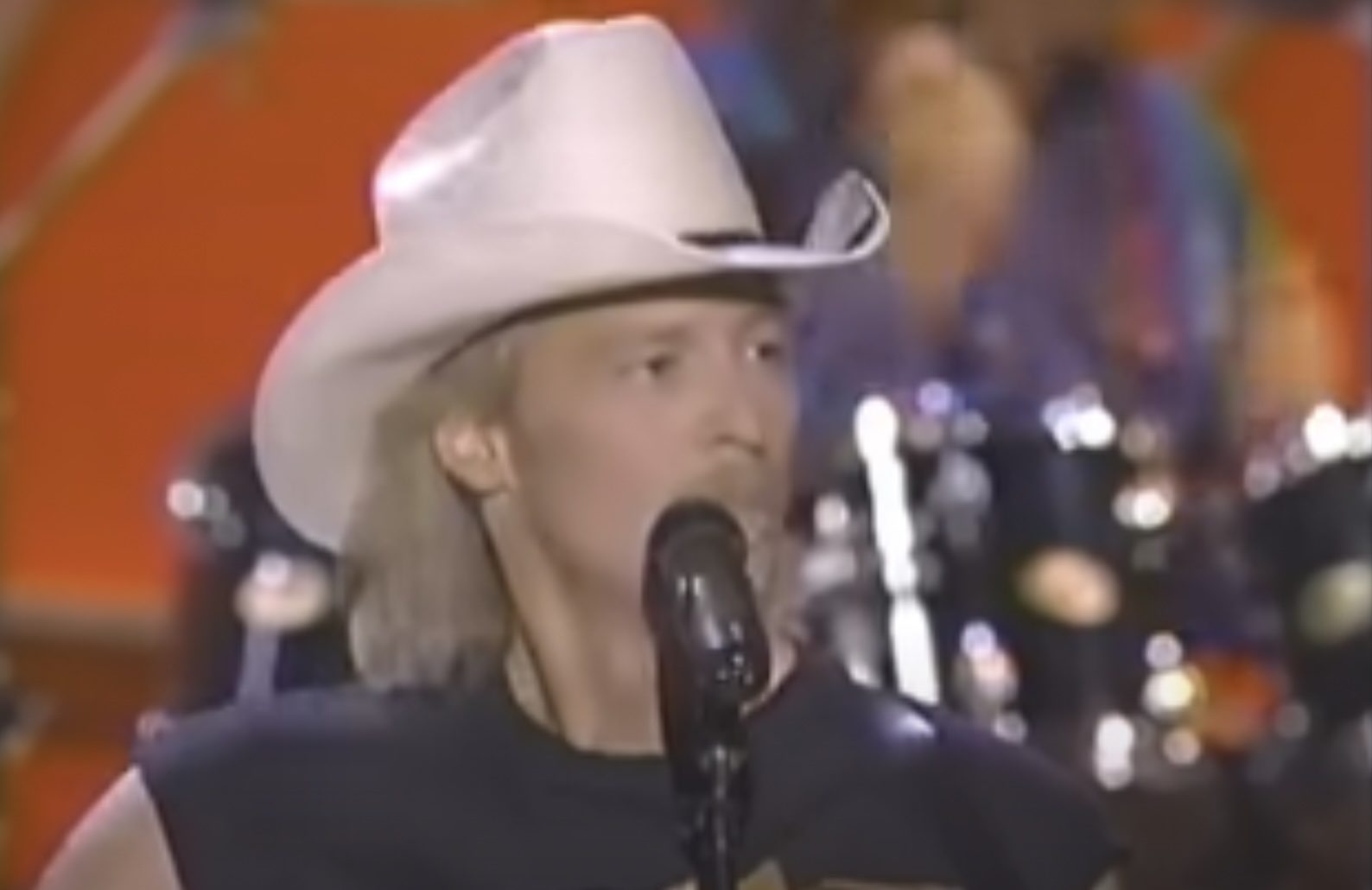 ACM Awards 1994: Alan Jackson Sends A Middle Finger To Producers After ...