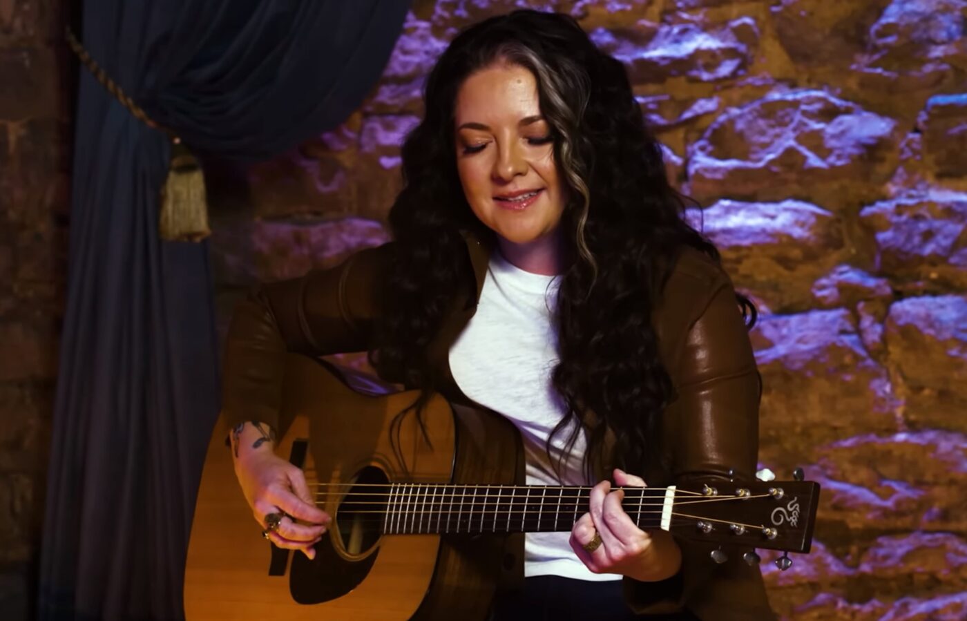 Ashley McBryde Shares Wild Backstory To “Gospel Night At The Strip Club ...