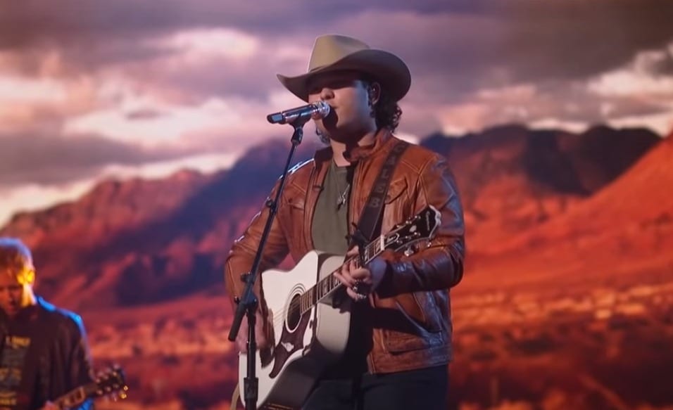 16-Year-Old Caleb Kennedy Wows ‘American Idol’ Crowd With Willie Nelson ...