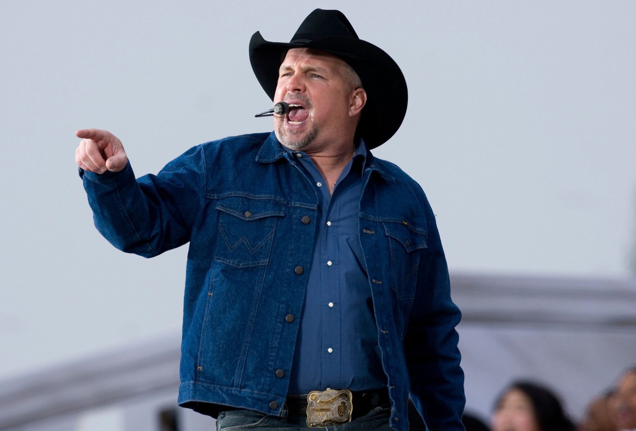 Garth Brooks Files To Have Sexual Assault Case Moved To Federal Court ...