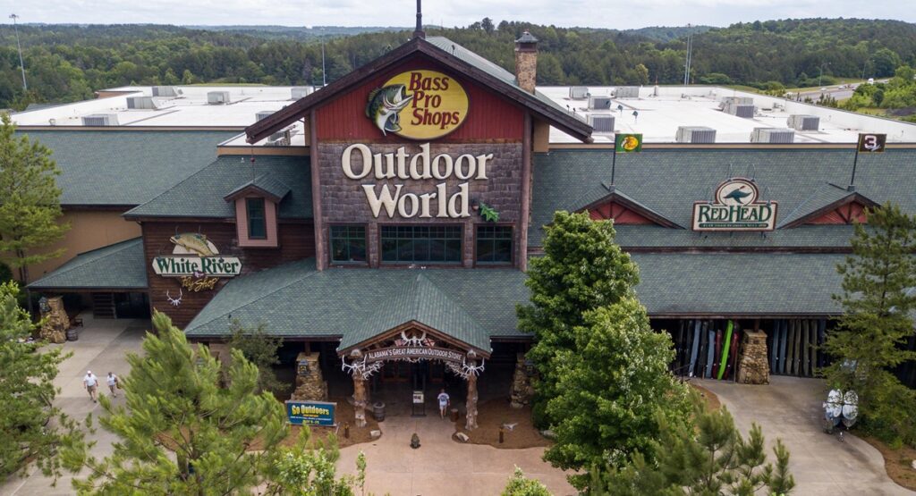 Multiple Grown Men Get Into All-Out-Brawl In Texas Bass Pro Shop: “You ...