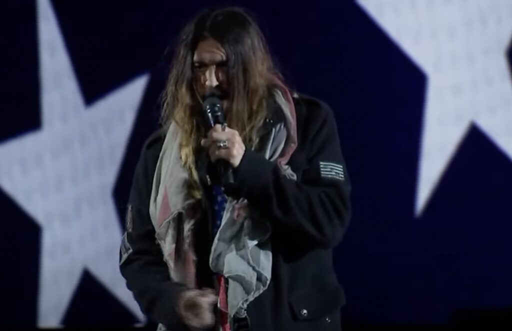 Billy Ray Cyrus Says He’s “Praying” For His Family, Asks For Healing As ...