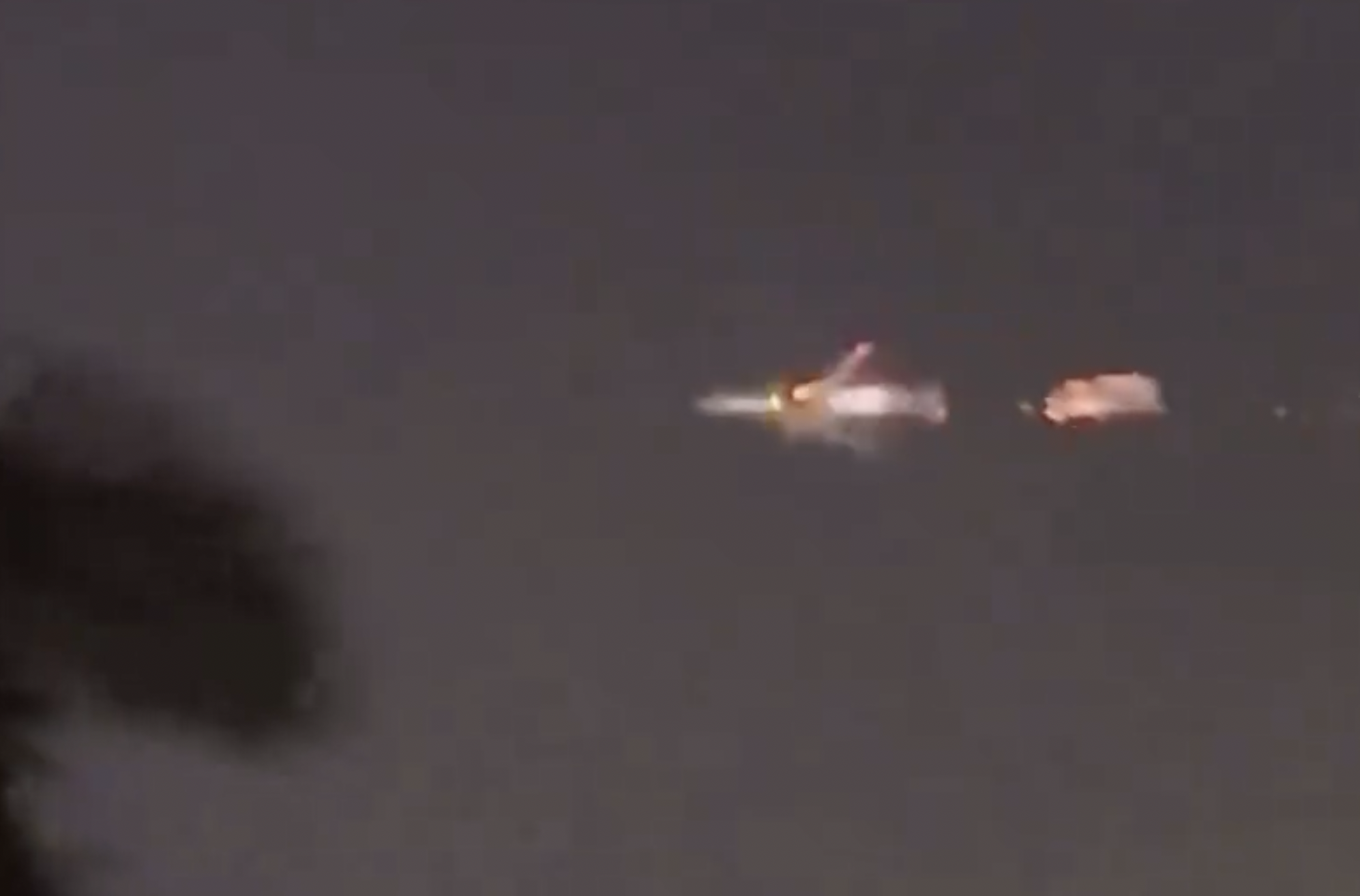 Insane Video Shows Boeing Airplane Erupt In Flames Shortly After ...