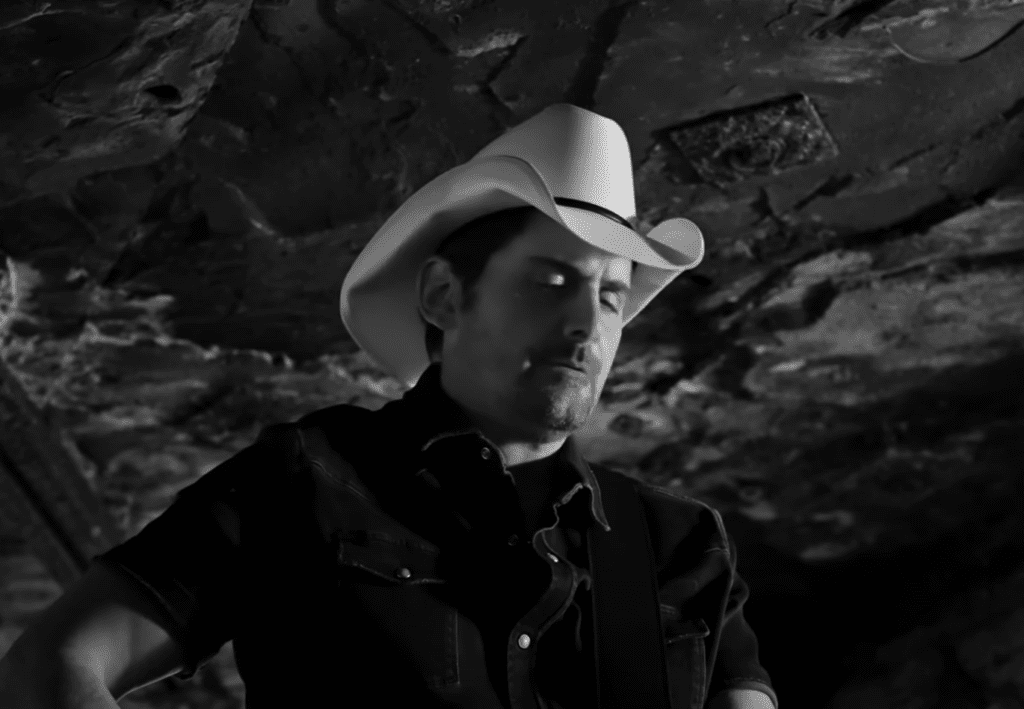 Brad Paisley Addresses The Opioid Crisis in Appalachia With New Single ...