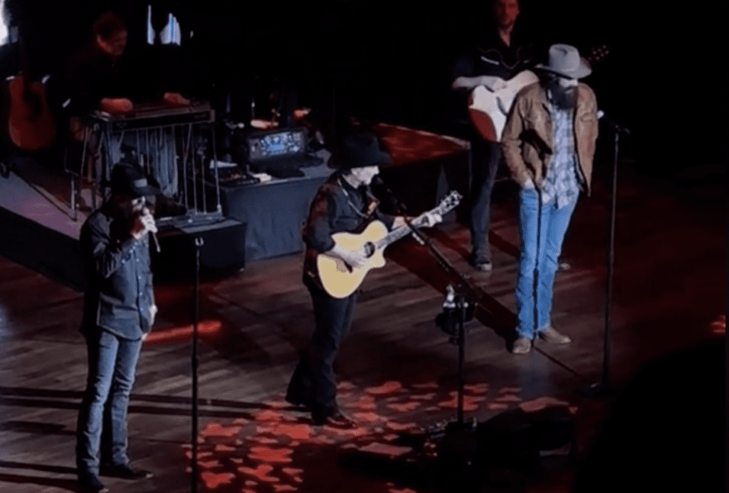 Cody Jinks & Ward Davis Join Clint Black For Incredible Performance Of ...