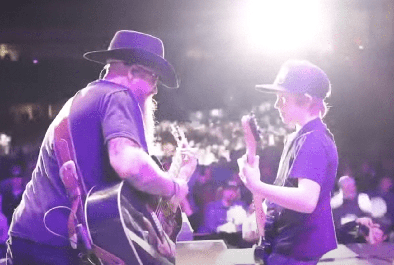 Cody Jinks Brings 10-Year Old Son Larson Onstage For His First Live ...
