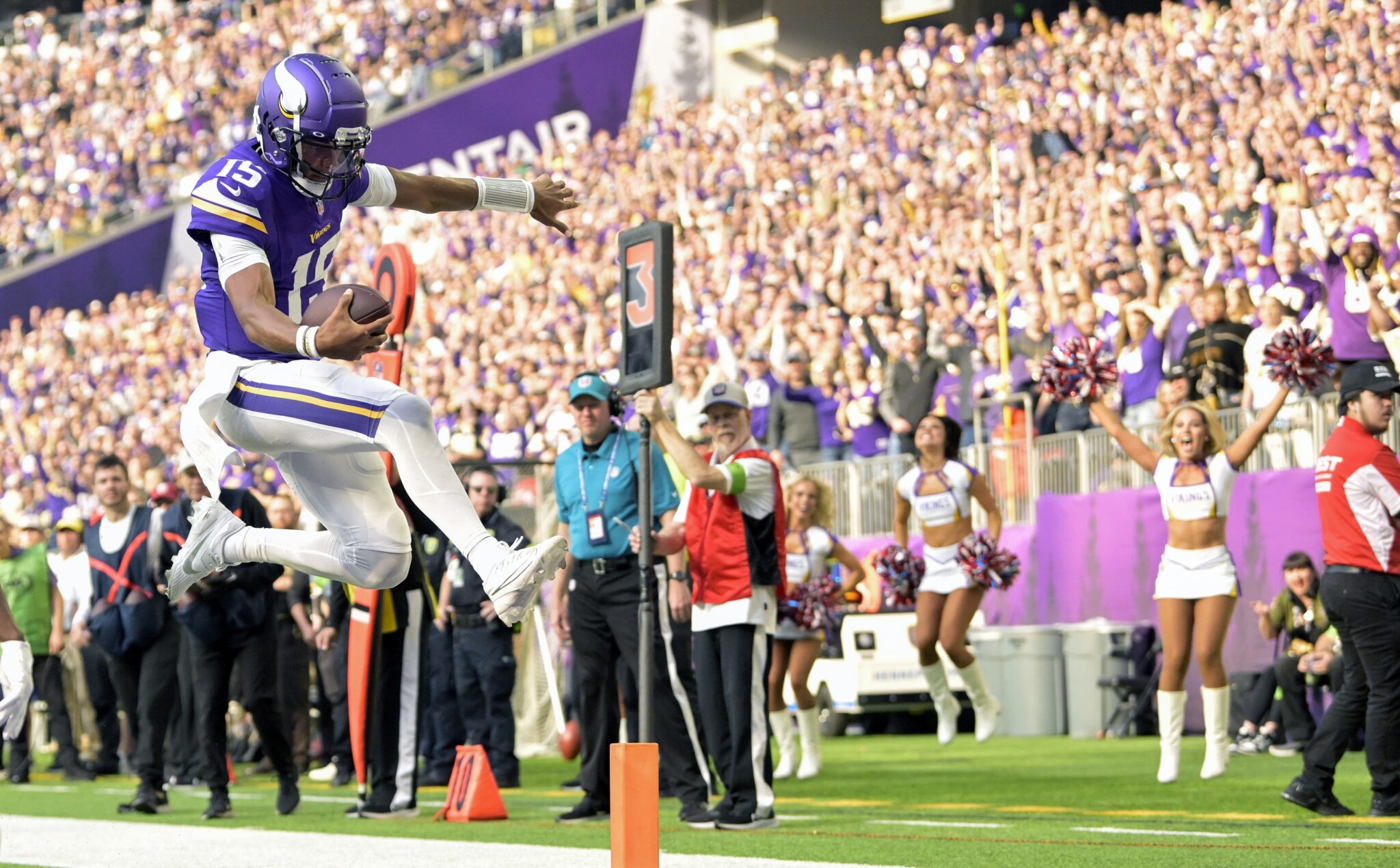 Josh Dobbs And Creed Are The Magic Combo The Minnesota Vikings Need To ...