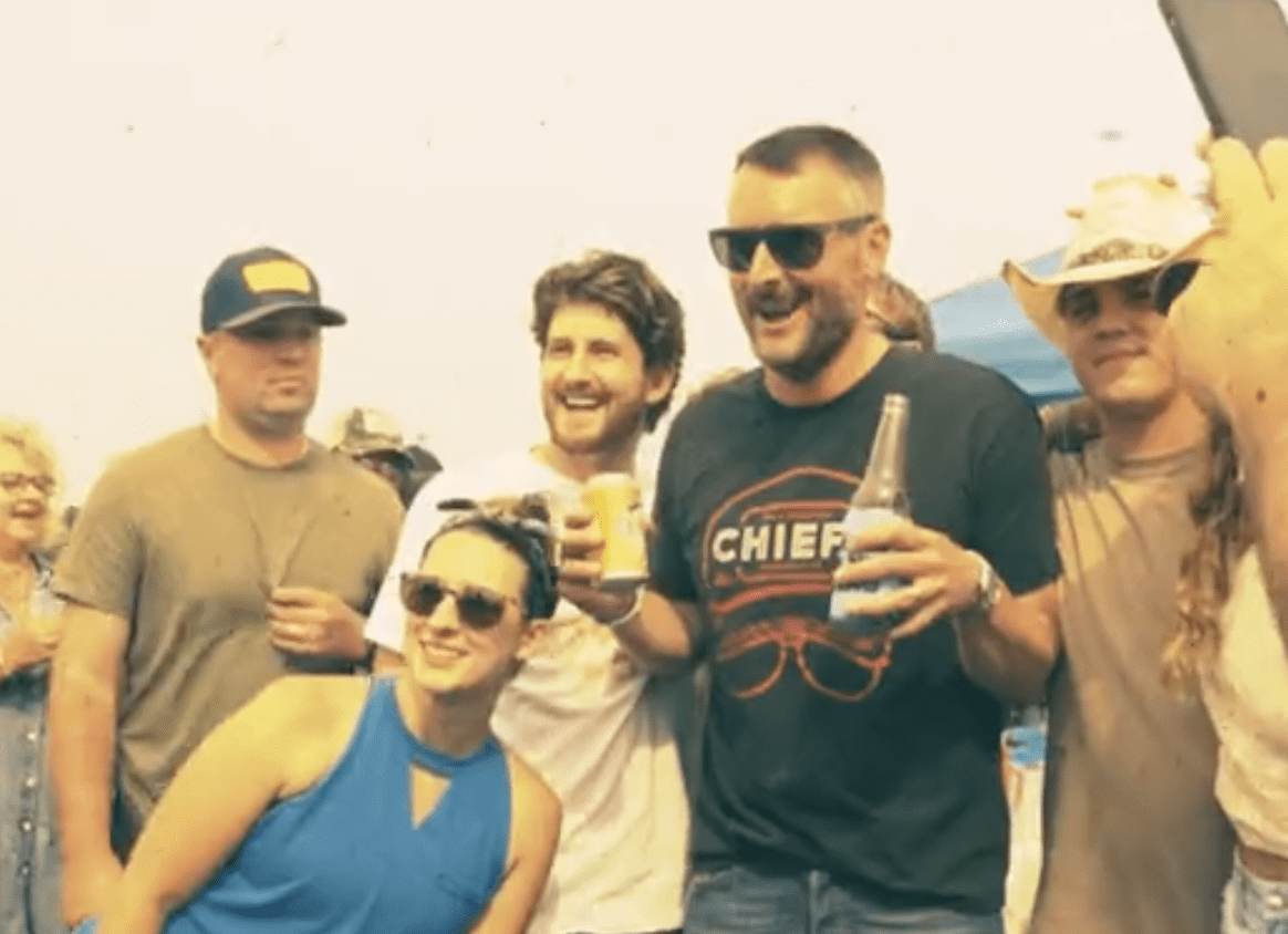 Eric Church Surprises Fans, Shows Up To Tailgate Before Pittsburgh Show ...