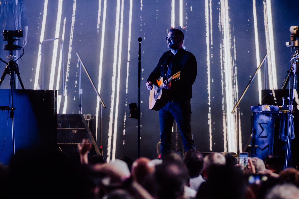 WATCH: Charley Crockett & Leon Bridges Cover George Strait’s “Does Fort ...