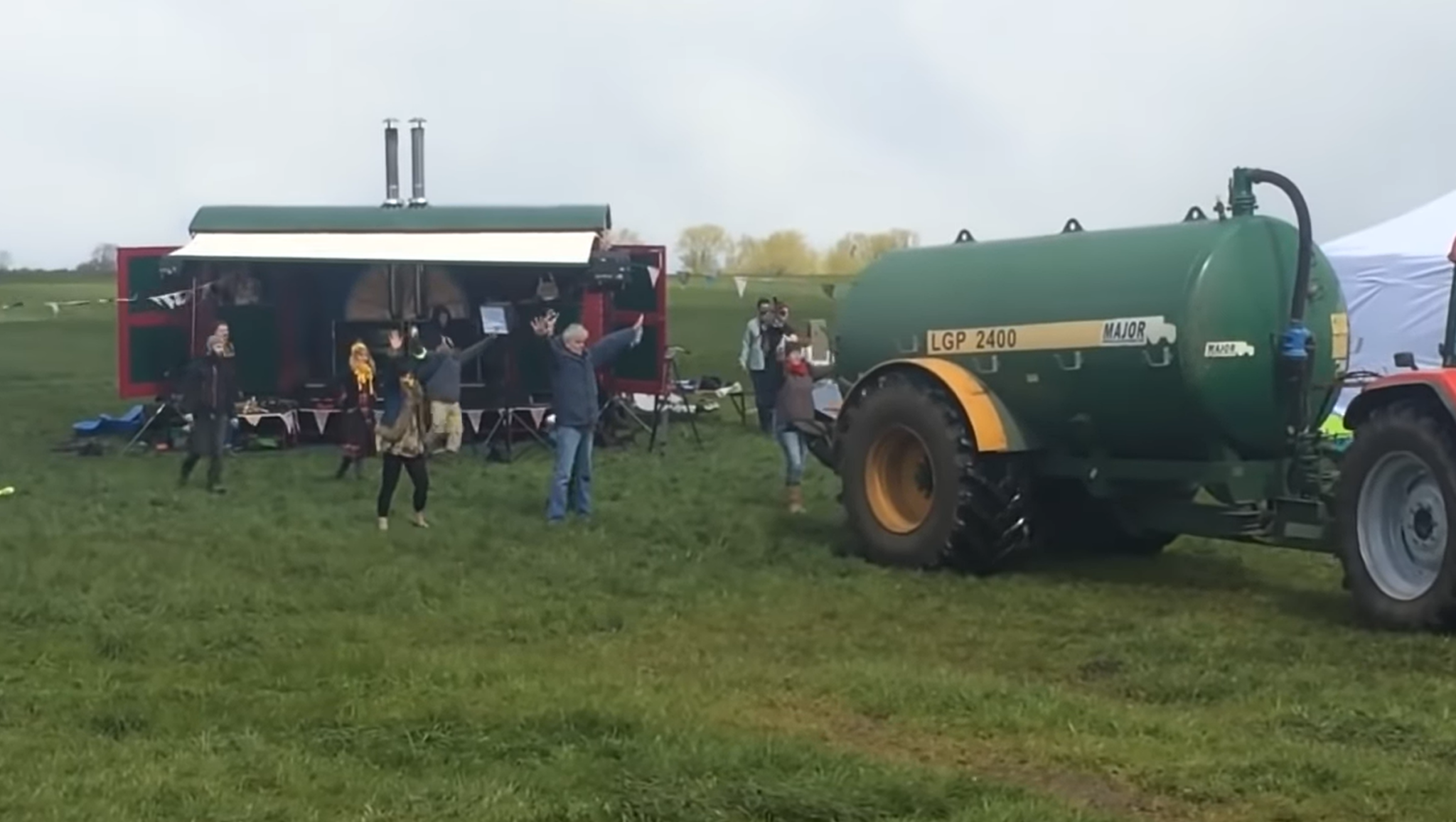 Farmer Sprays Poop All Over Protestors Who Are Trespassing On His Land ...