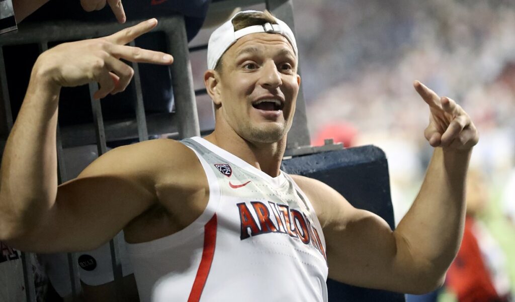 After His Hard-Partying Recruiting Trip, A Girl At Clemson Left Rob ...