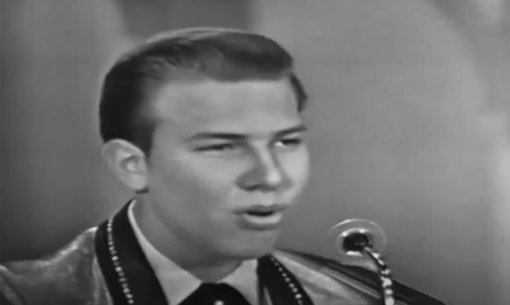 Watch 14-Year-Old Hank Williams Jr. Make TV Debut With Father’s 1950 ...