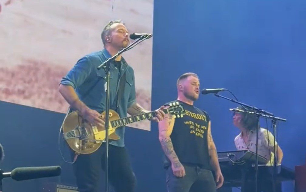 “It Was A Privilege And An Honor To Meet A Hero” – Zach Bryan Joins ...