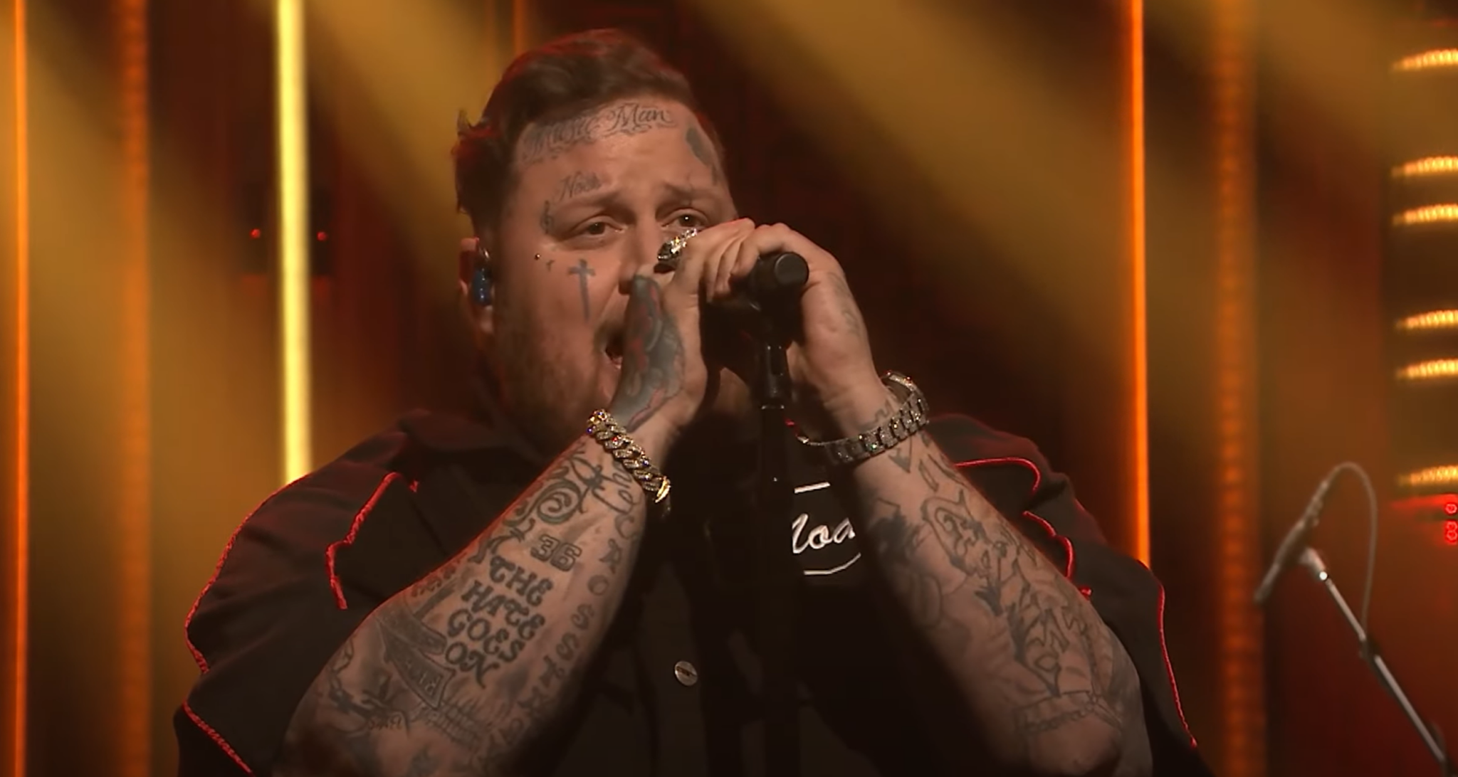 Jelly Roll Makes ‘Tonight Show’ Debut With “Halfway To Hell ...