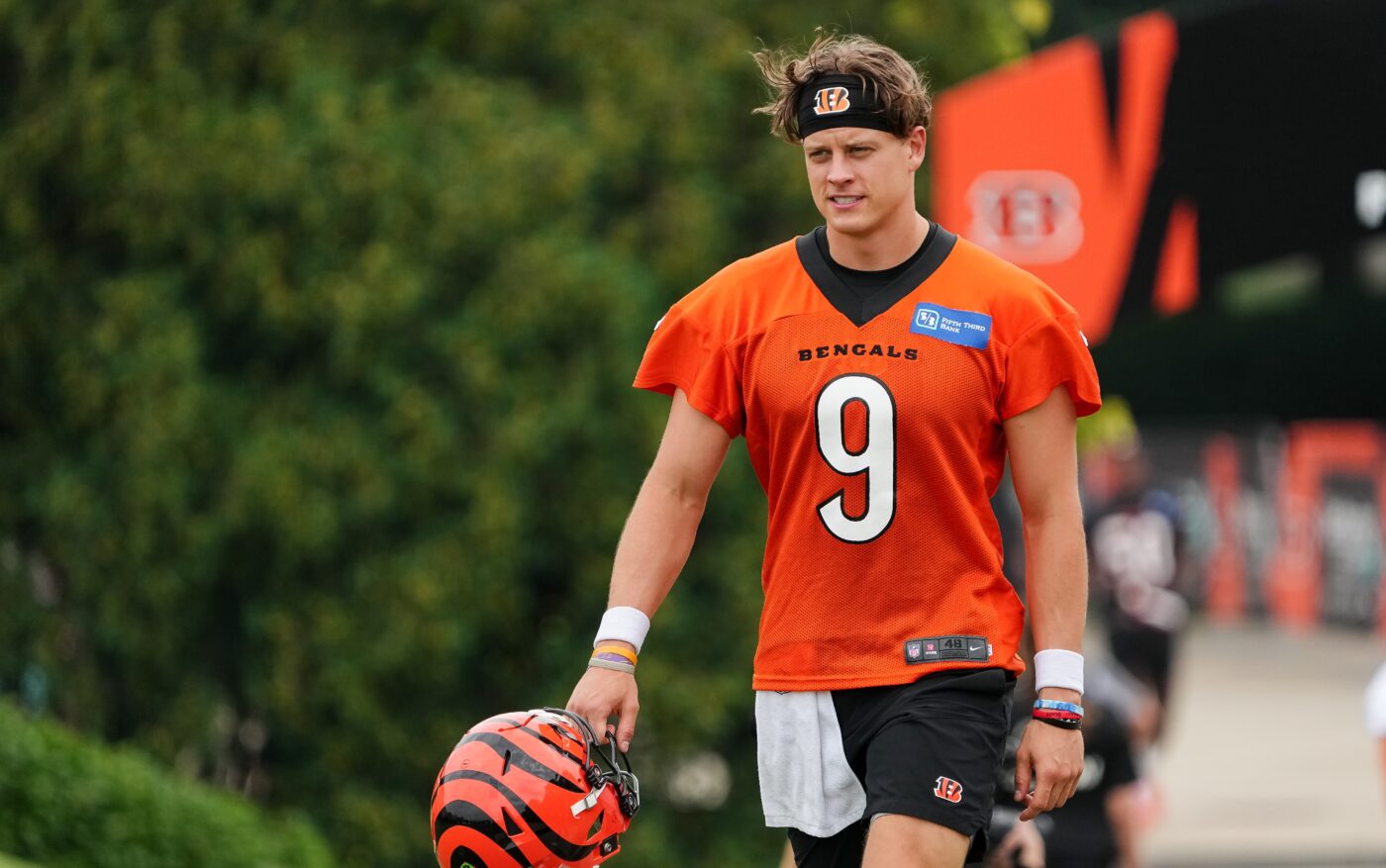 Joe Burrow To Star In Next Season Of Netflix’s ‘Quarterback’ | Whiskey Riff