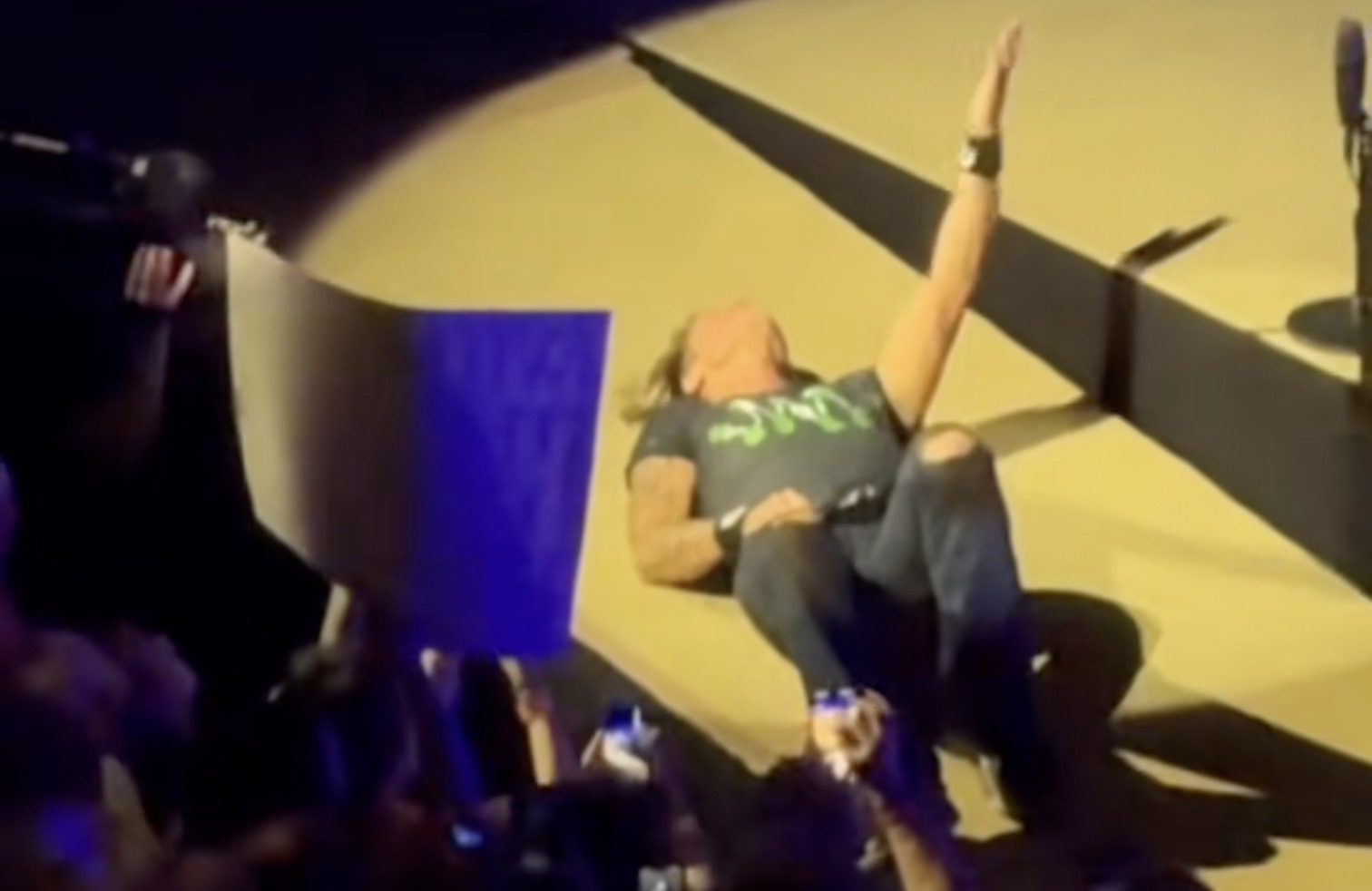 Things Got Awkward When Keith Urban Asked A Fan Her Name During ...