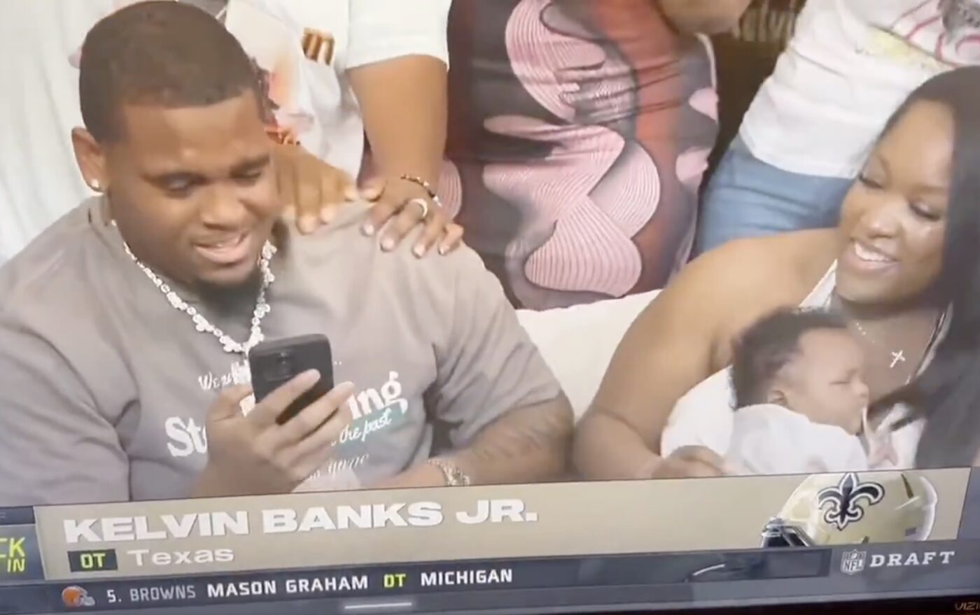 Texas OT Kelvin Banks Jr.’s Baby Stole The Show At The NFL Draft By ...