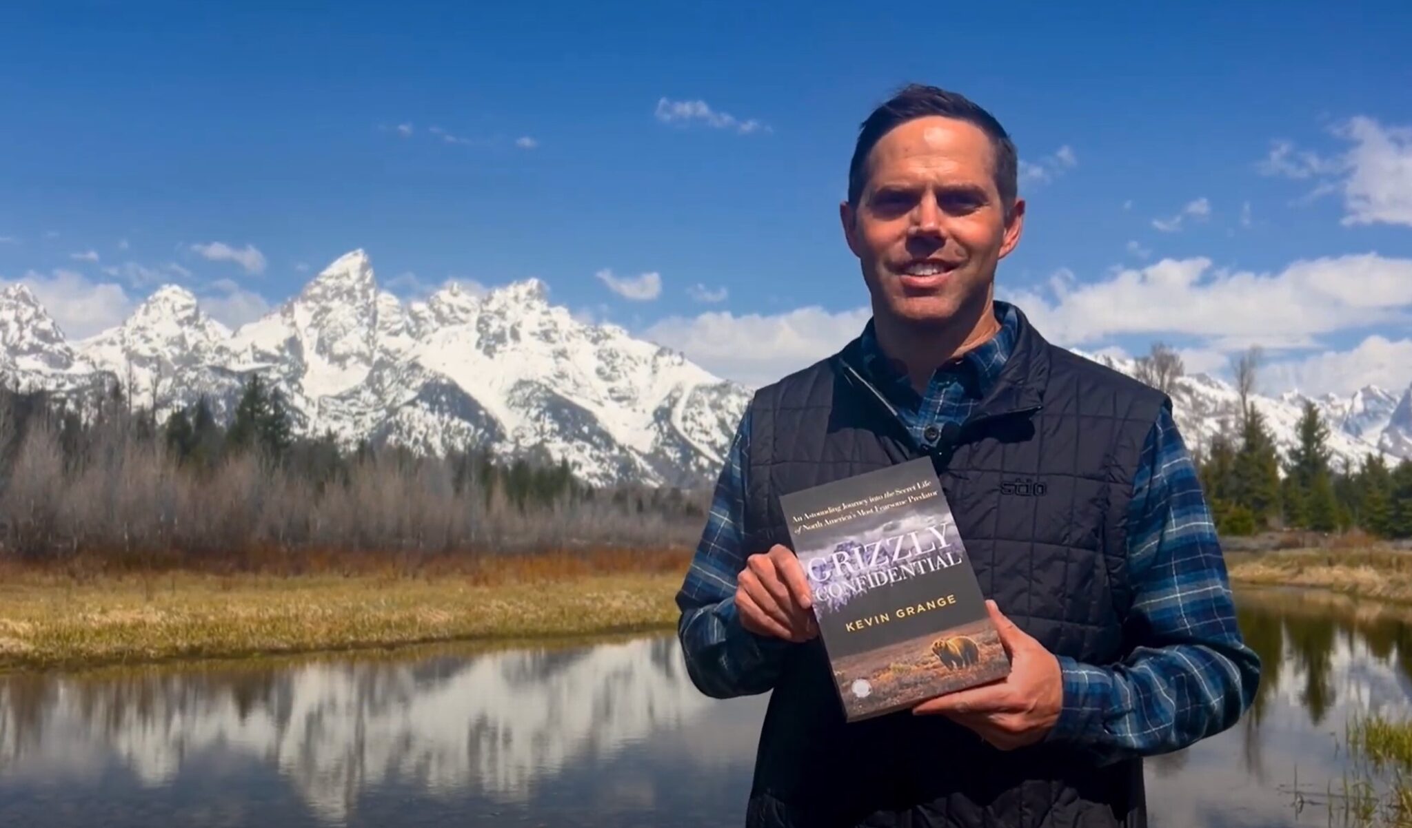 Dive Into The World Of Grizzly Bears With Kevin Grange’s New Book ...