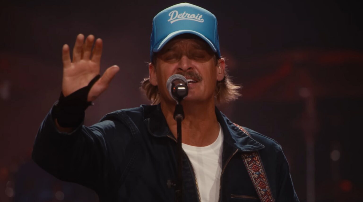 Kid Rock Lands His First Ever #1 Hit On The Christian Charts With Cover ...
