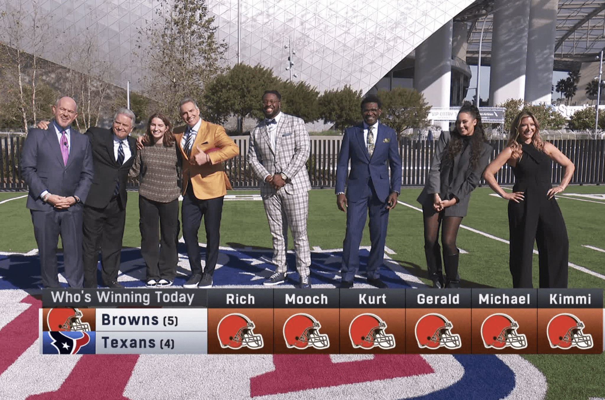 Rich Eisen & The NFL GameDay Crew Posed For A Photo With Their ...