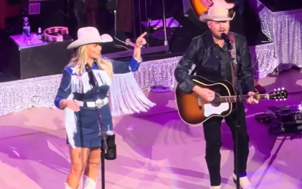 Miranda Lambert Stuns San Antonio Rodeo Crowd By Bringing Out Randy ...