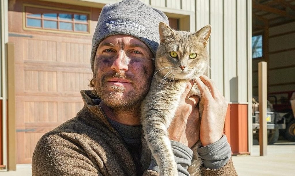 Riley Green Pro Tips: Hunt With A Cat Instead Of A Dog | Whiskey Riff