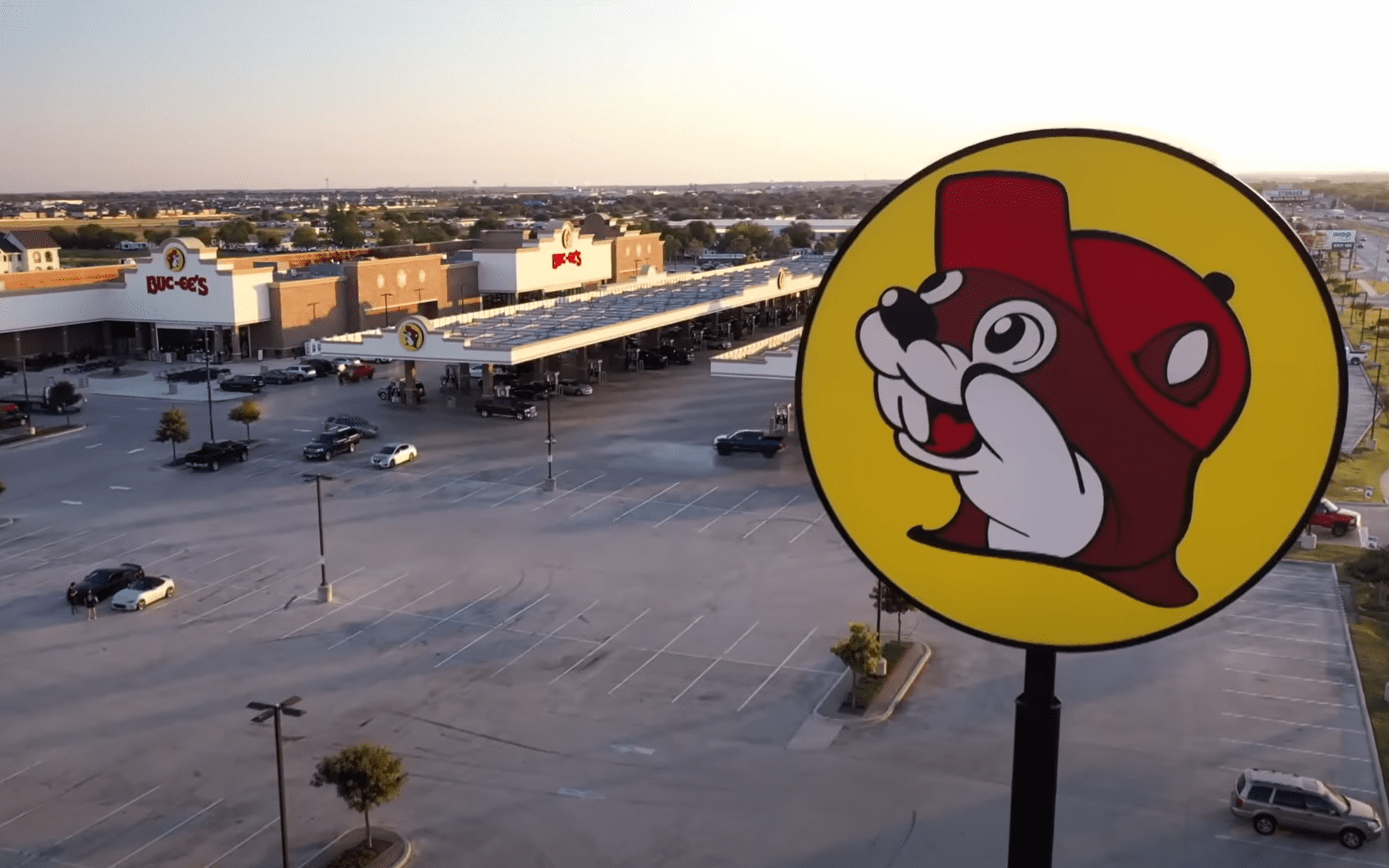 Quiktrip Sets Internet Ablaze With Conspiracy Theory About Buc Ee S