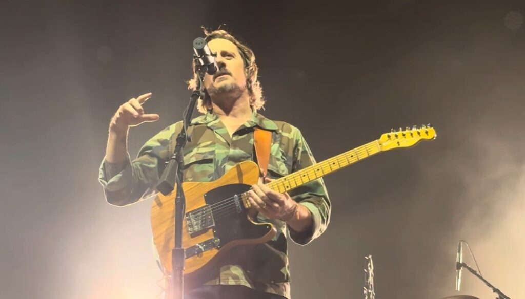 Sturgill Simpson Seemingly Calls Out Donald Trump In Rare Message To ...