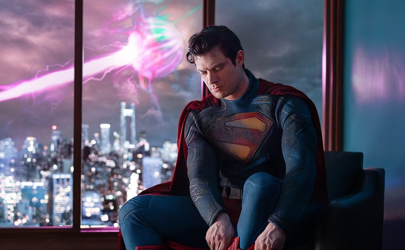 ‘Superman’ Director James Gunn Reveals First Look At David Corenswet In ...