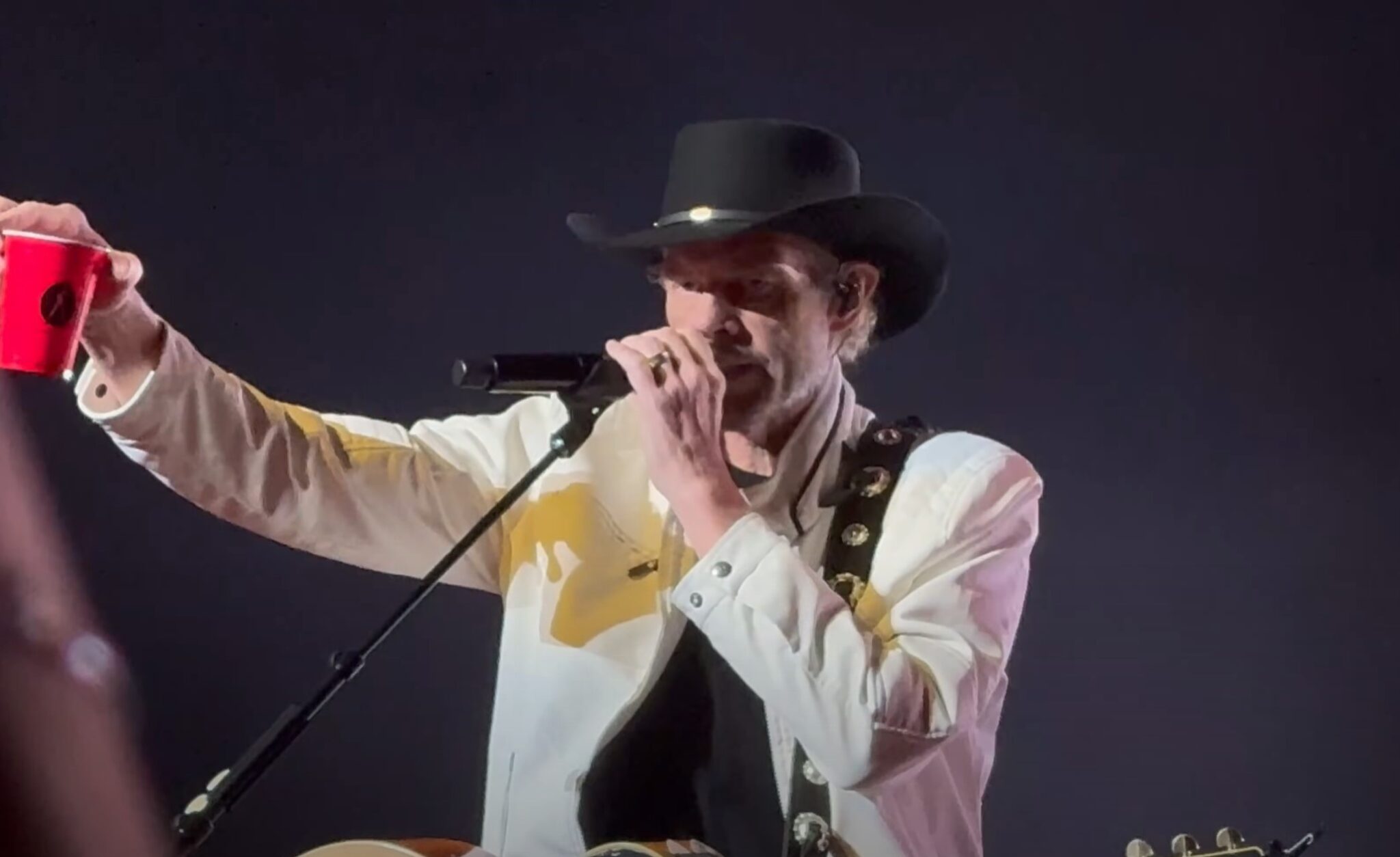 Watch The Great Toby Keith Perform “Should’ve Been A Cowboy” At His ...