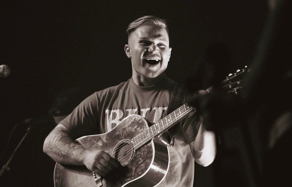 Zach Bryan Drops ANOTHER New Song, “Til Brooklyn” | Whiskey Riff