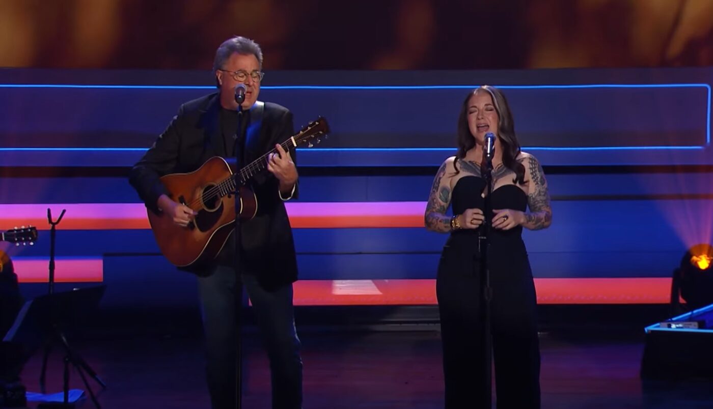 Watch Vince Gill & Ashley McBryde’s Moving Duet Of “When I Call Your ...