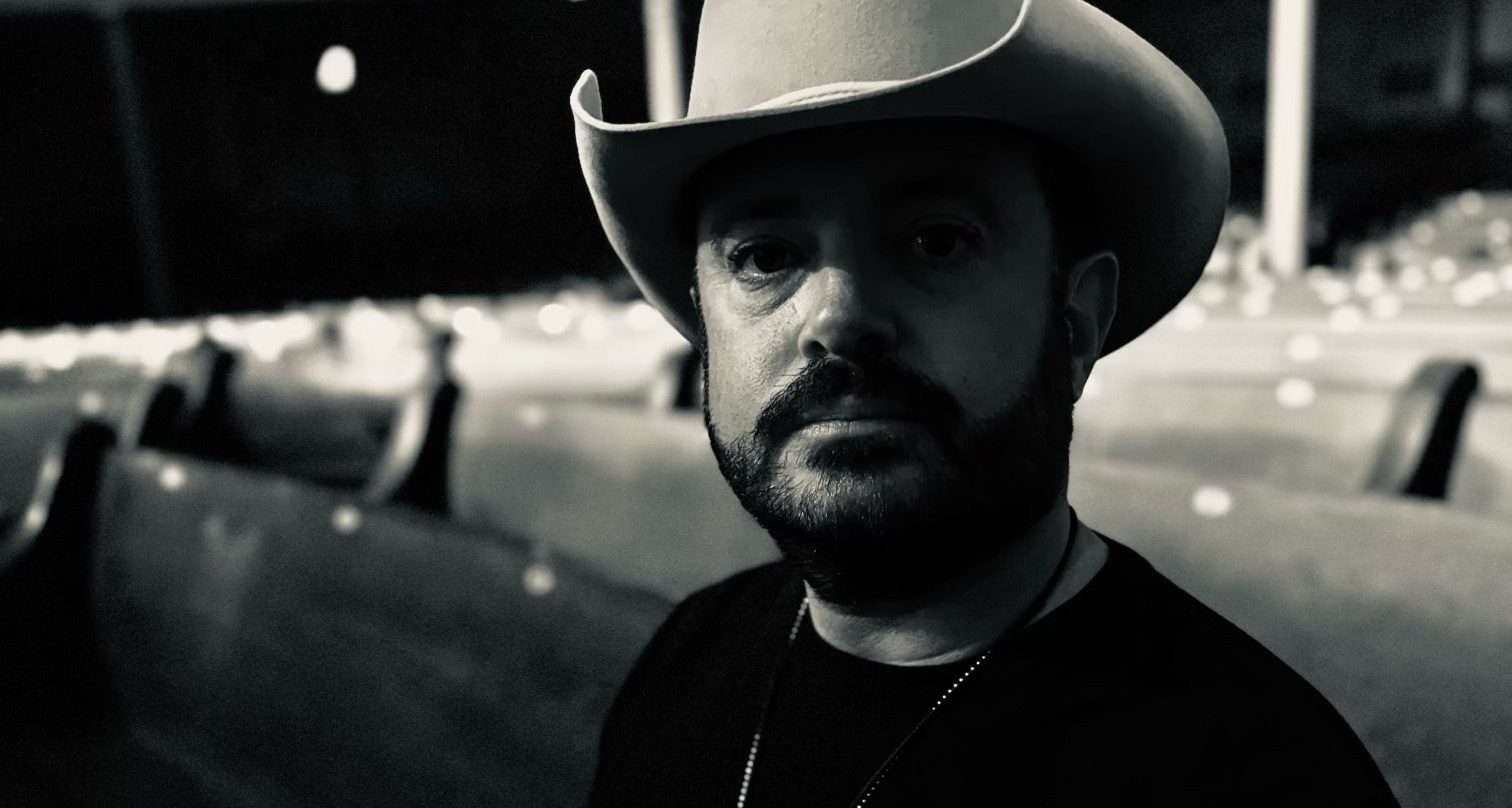 Wade Bowen Announces 10th Studio Album ‘Flyin,’ Releases Lead Single ...