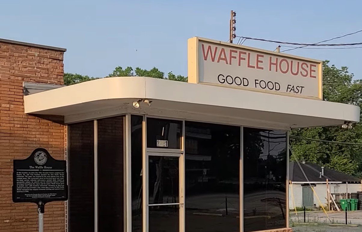 This Georgia Waffle House Has A 6-Month Waitlist, & You Can’t Even ...