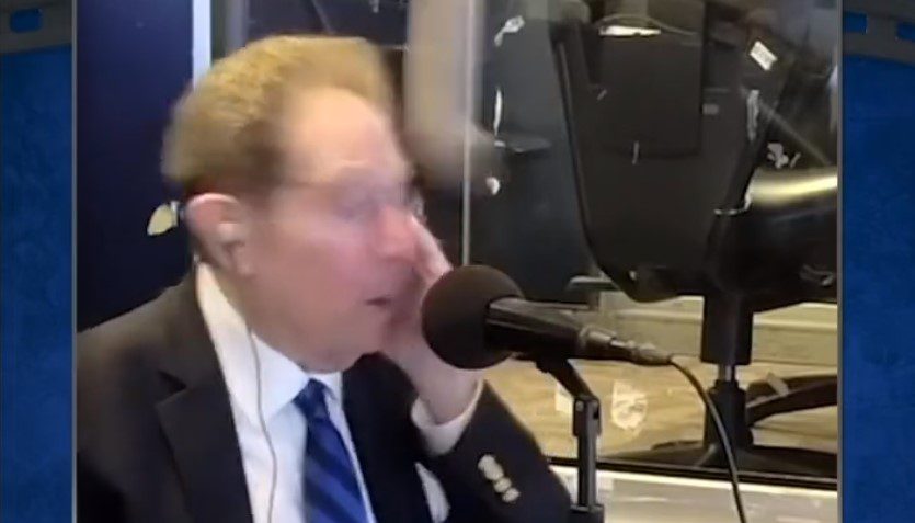 Yankees 84-Year-Radio Announcer Hit By Foul Ball Right In The Head ...