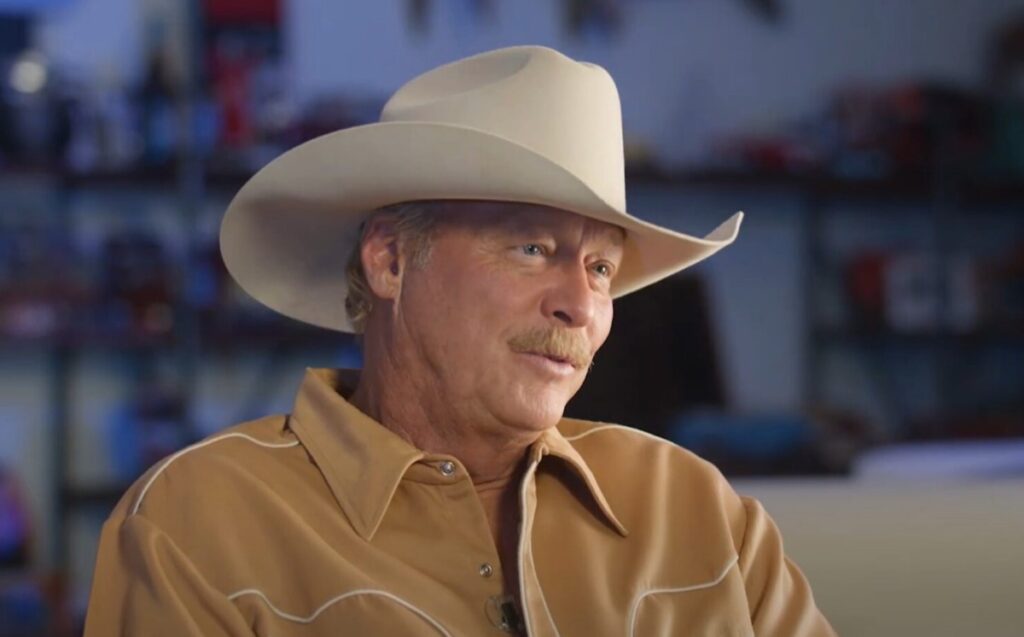 Alan Jackson’s Team Issues Statement After Georgia Woman Scammed Out Of ...