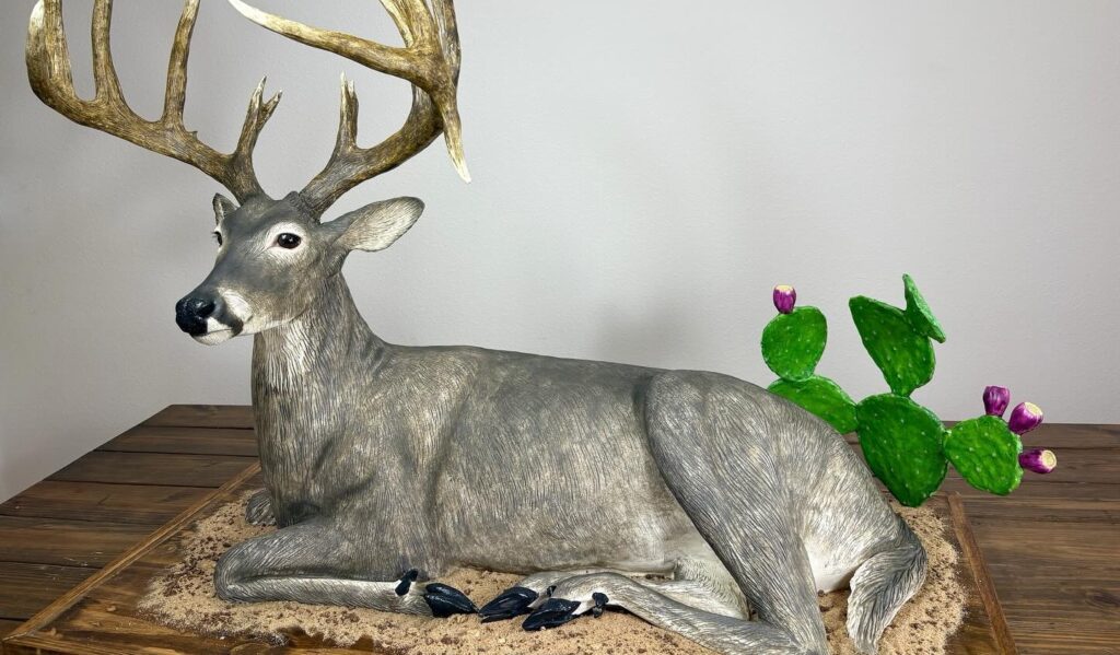 Texas Couple’s Hyperrealistic Trophy Buck Wedding Cake Goes Viral ...