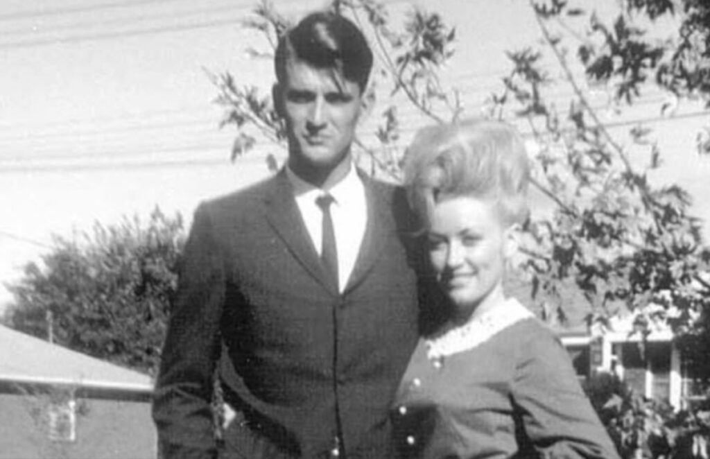 Dolly Parton Says Carl Dean Never Cared About Her Fame, Saw Her ...