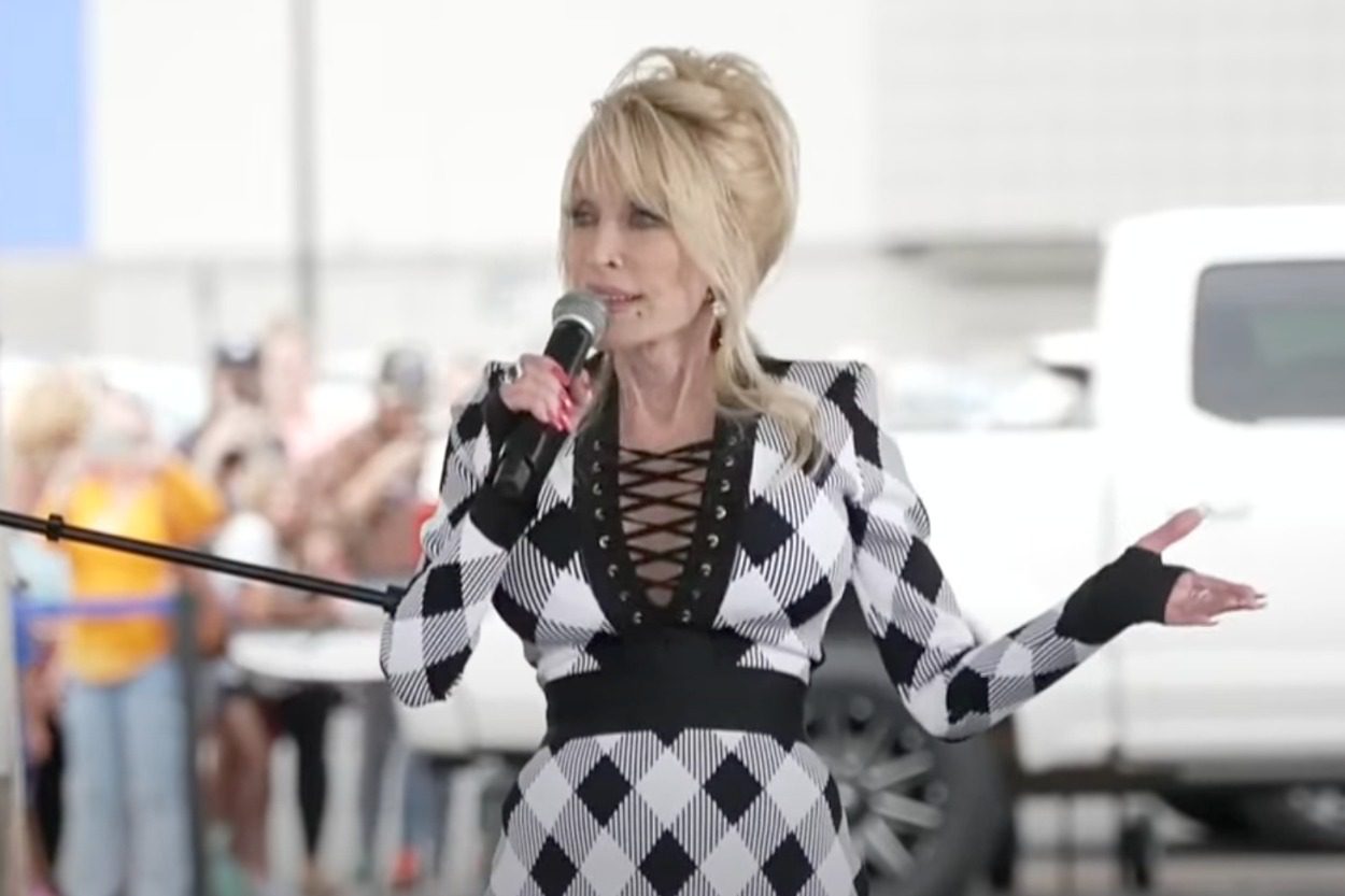 Dolly Parton Personally Donates $1 Million To Hurricane Helene Relief ...