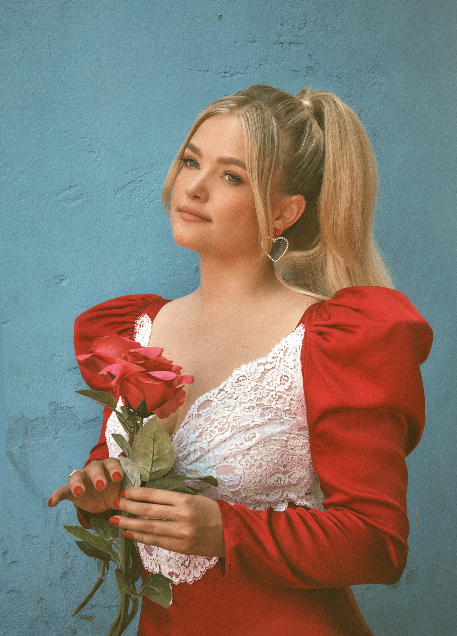 Hailey Whitters Announces New EP ‘I’m In Love,’ Drops Title Track ...