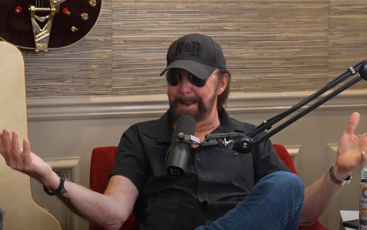 “He Can Walk As Far As I’m Concerned” — Ronnie Dunn Had To Take Johnny ...