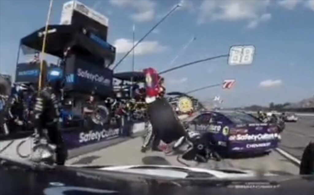 NASCAR Pit Crew Member Takes Tough Hit As Tires Go Flying At Pocono ...
